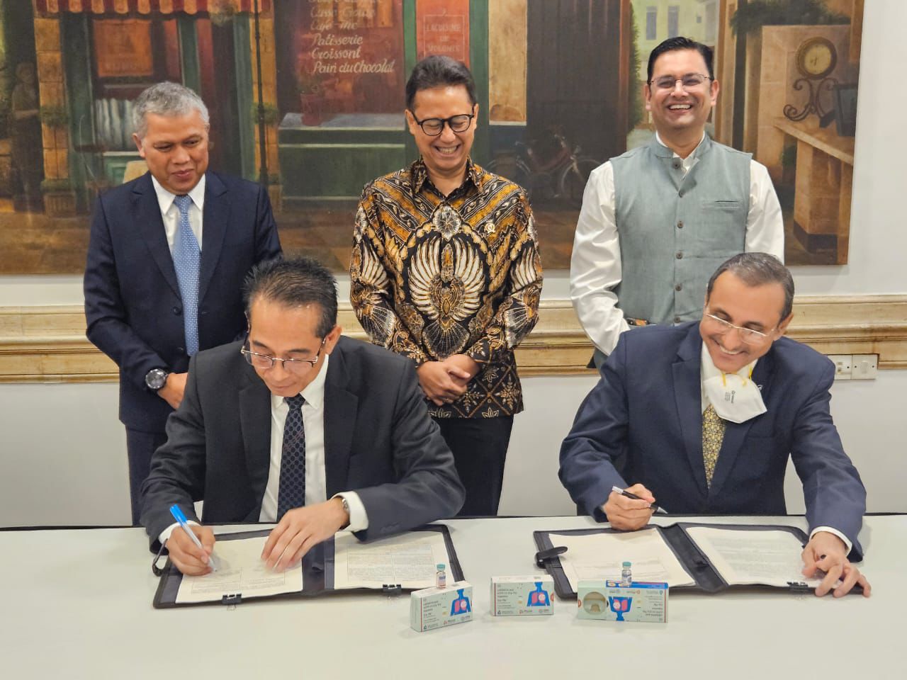 Perkuat Kolaborasi Global : Bio Farma Teken Perjanjian Kerjasama dengan ...