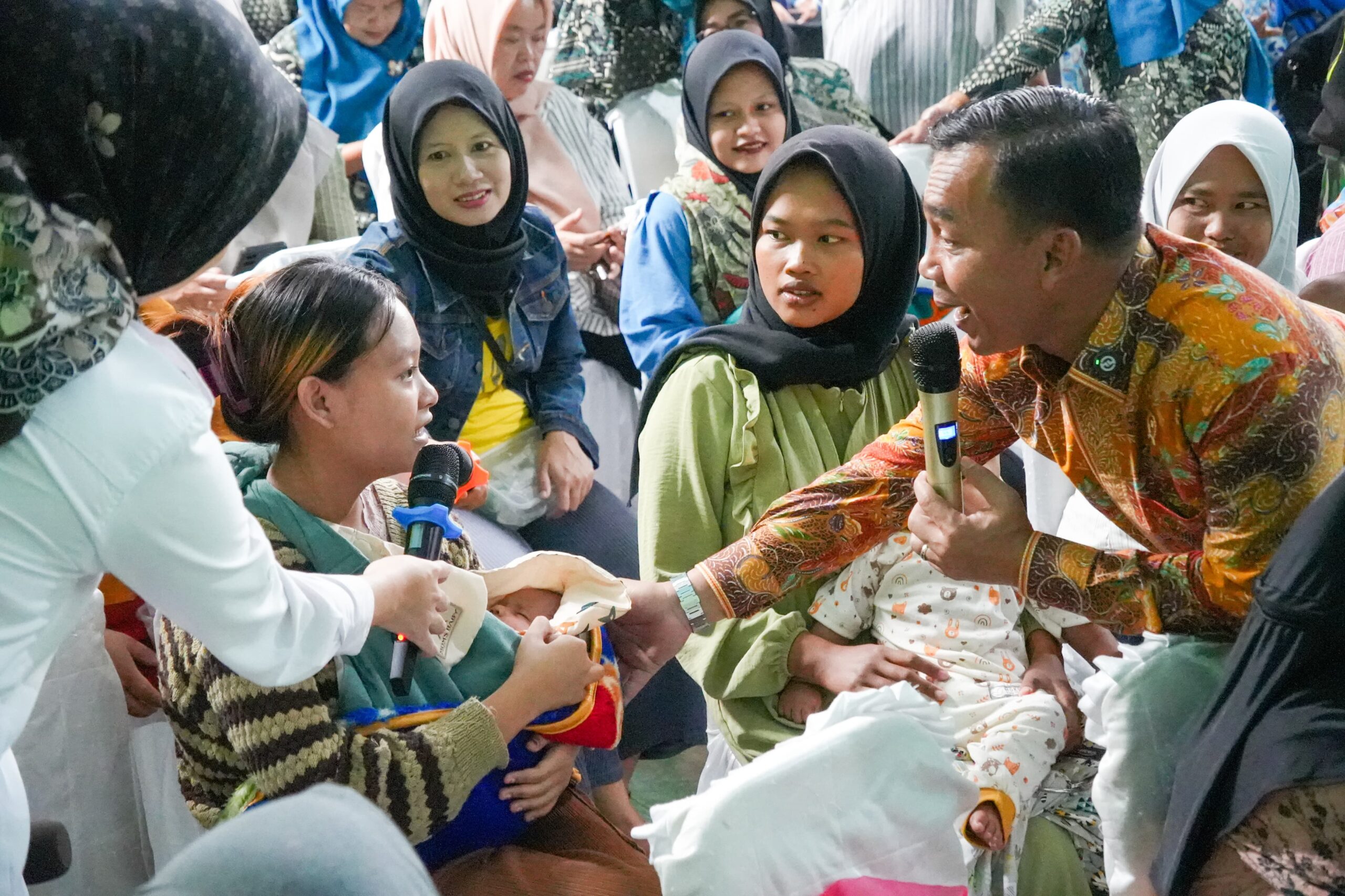 Bertandang ke Ciparay, Menteri Wihaji Ujicoba Program Makan Bergizi ...