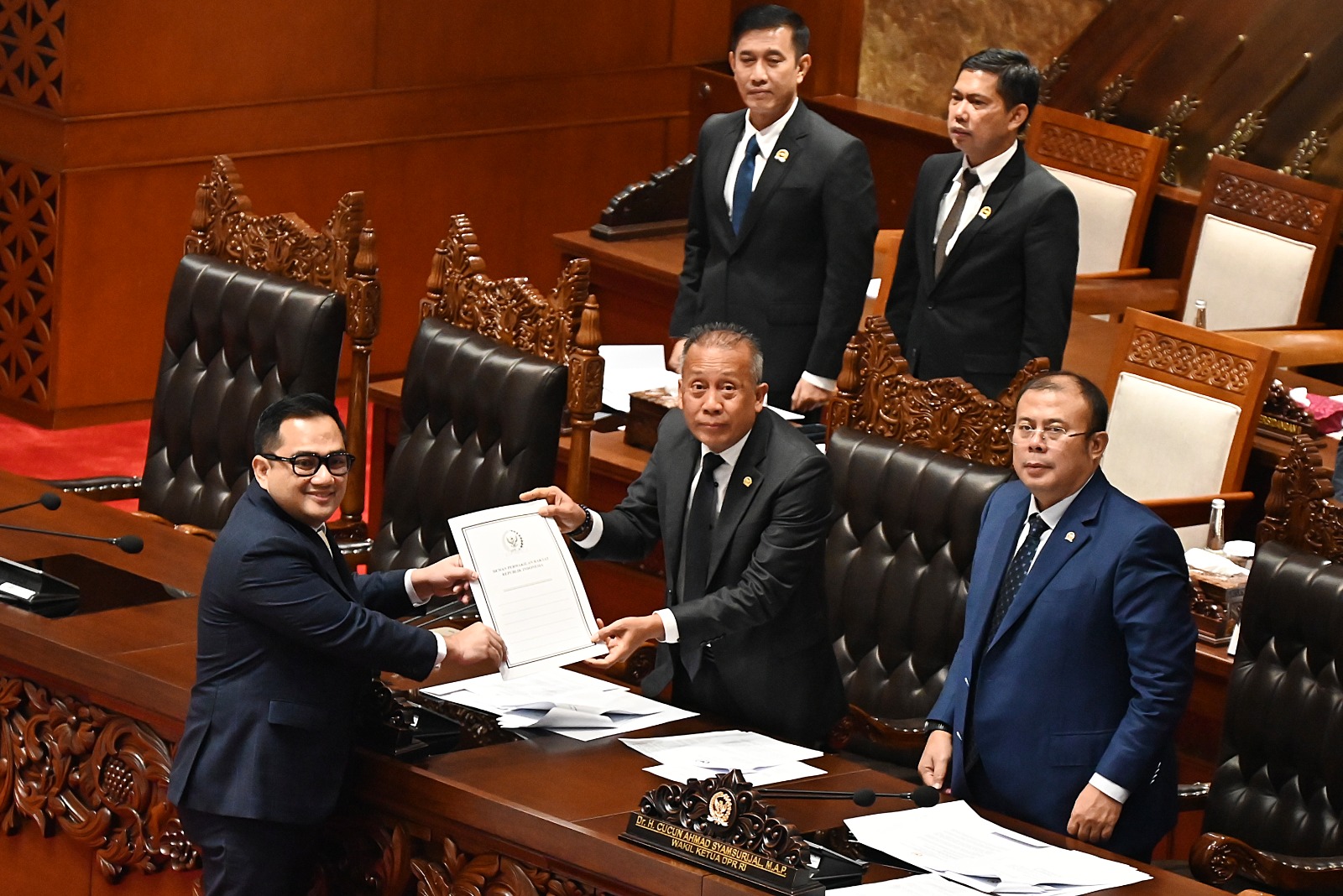 Sidang Paripurna DPR RI Sahkan Hasil Uji Kelayakan Anggota Ombudsman RI ...